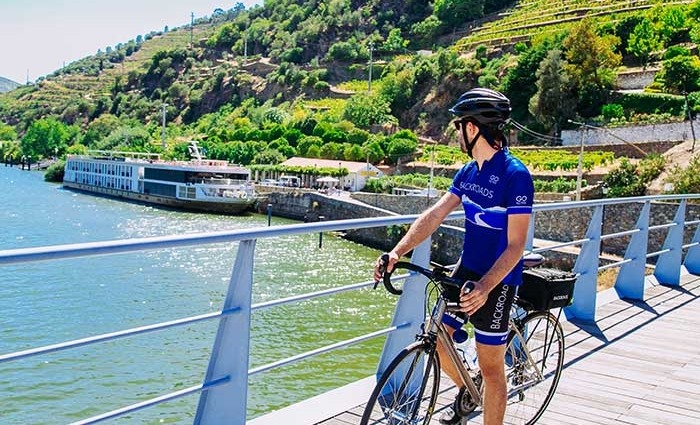 Seine River Cruise | Seine River Bike Tours | Backroads